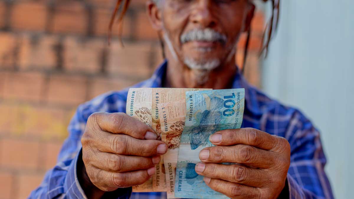 Não jogue dinheiro fora: veja como acessar benefícios esquecidos Não jogue dinheiro fora: veja como acessar benefícios esquecidos